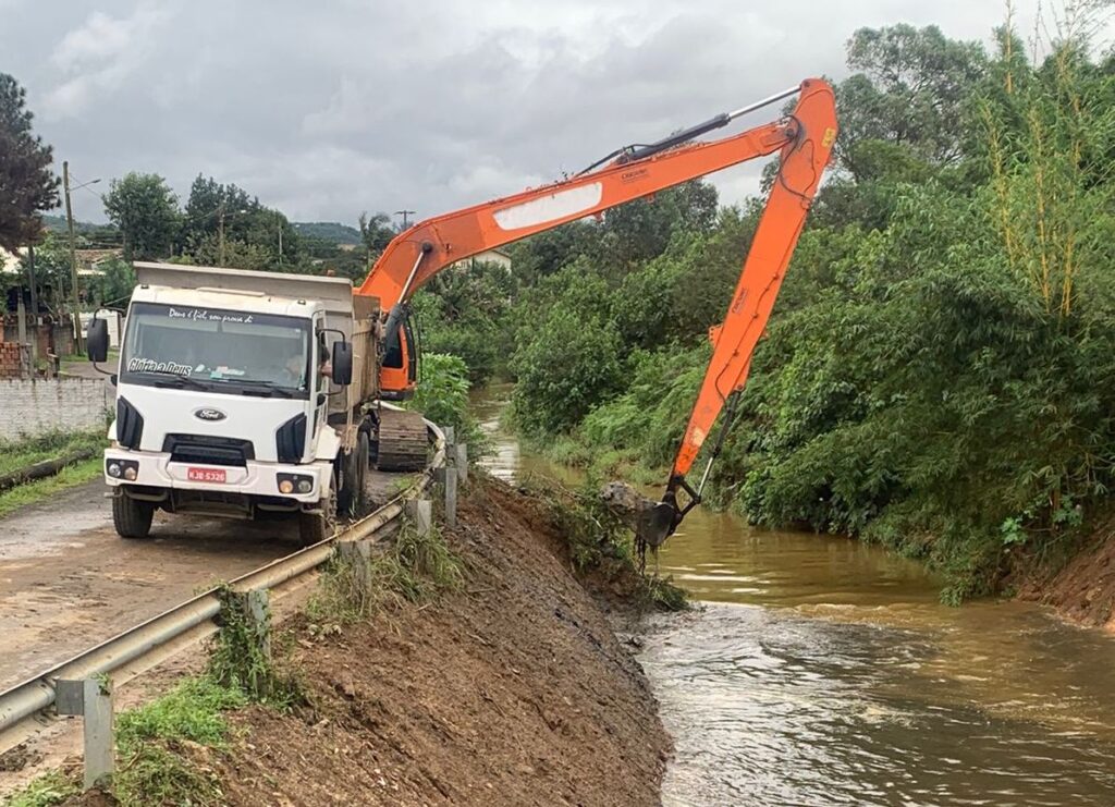 Prefeitura de Criciúma intensifica trabalhos de limpeza e ...