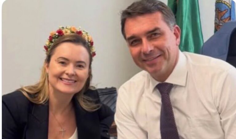 Deputada catarinense Júlia Zanatta citada como possível vice de Flávio ...